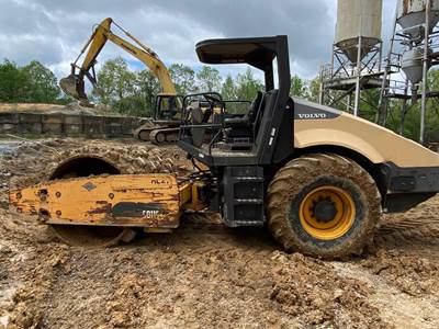 2014 Volvo SD115 Padfoot Roller Compactor For Sale, 3,561 Hours | Moody ...