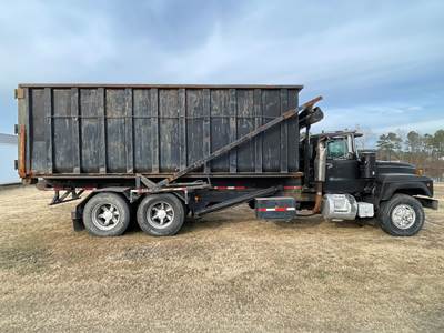 1992 Mack RD Roll Off Truck For Sale, 3,600 Hours | Dulles, VA ...