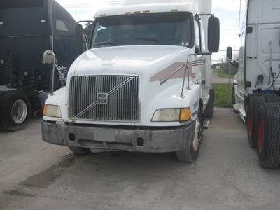 2002 Volvo VN Sleeper Semi Truck For Sale | Lakeland, FL ...