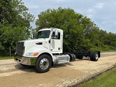 Used Peterbilt Single Axle Trucks For Sale | MyLittleSalesman.com