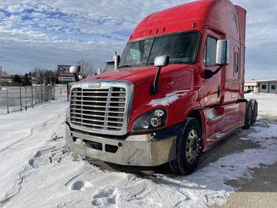 Used Semi Trucks For Sale (with Sleepers) | MyLittleSalesman.com