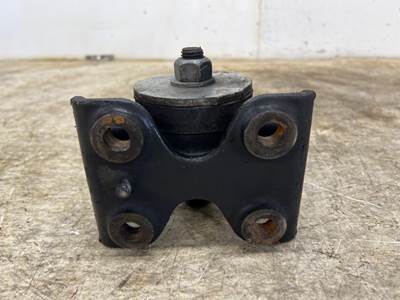 2015 Freightliner 01-26490-000 Engine Mount for a Freightliner M2 106 ...