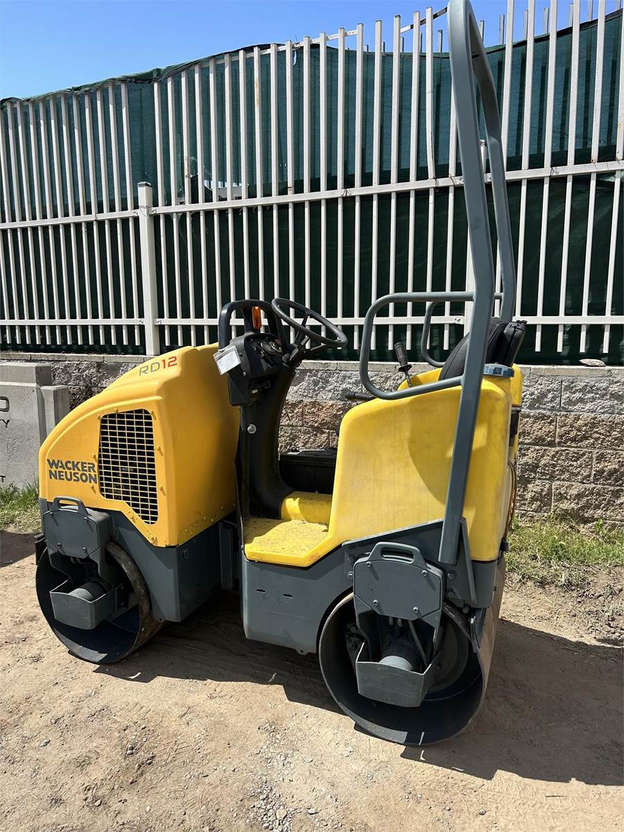 2006 Wacker Neuson RD12 Smooth Drum Roller Compactor For Sale, 130 Hours | Los Angeles, CA ...