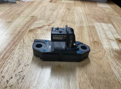 Volvo 22181342 Differential EGR Pressure Sensor VOLVO REPLACES for ...