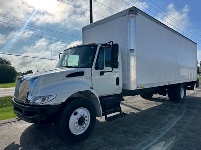 Box Trucks For Sale - Delivery and Moving Trucks | MyLittleSalesman.com