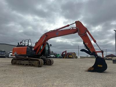 2019 Hitachi ZAXIS210 Excavator - Bucket & Thumb For Sale, 3,400 Hours ...