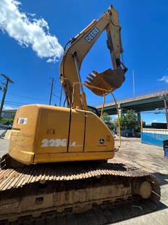 2007 John Deere 225C LC Excavator - Bucket For Sale - Wayne, MI ...