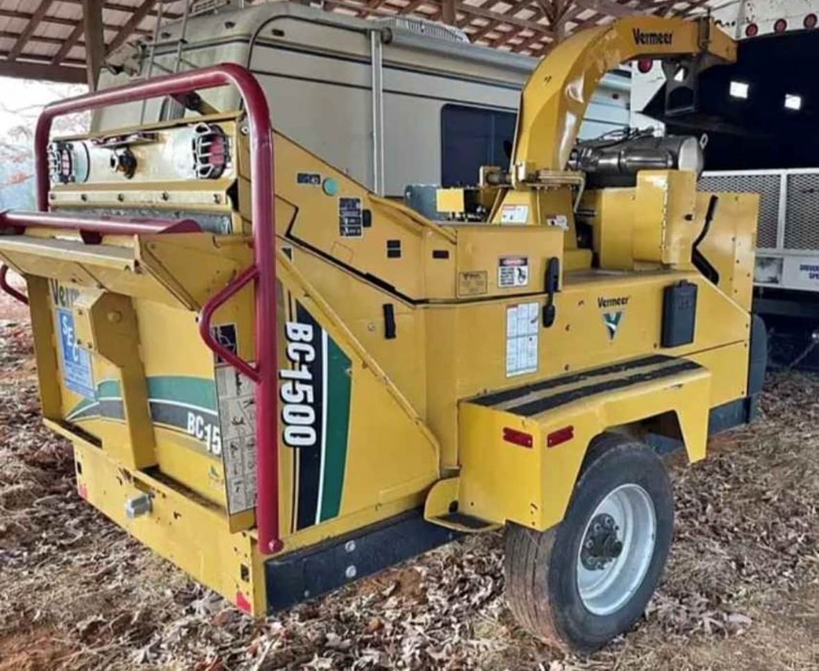2016 Vermeer BC1500XL Chipper For Sale, 1,300 Hours | Van Buren Charter ...
