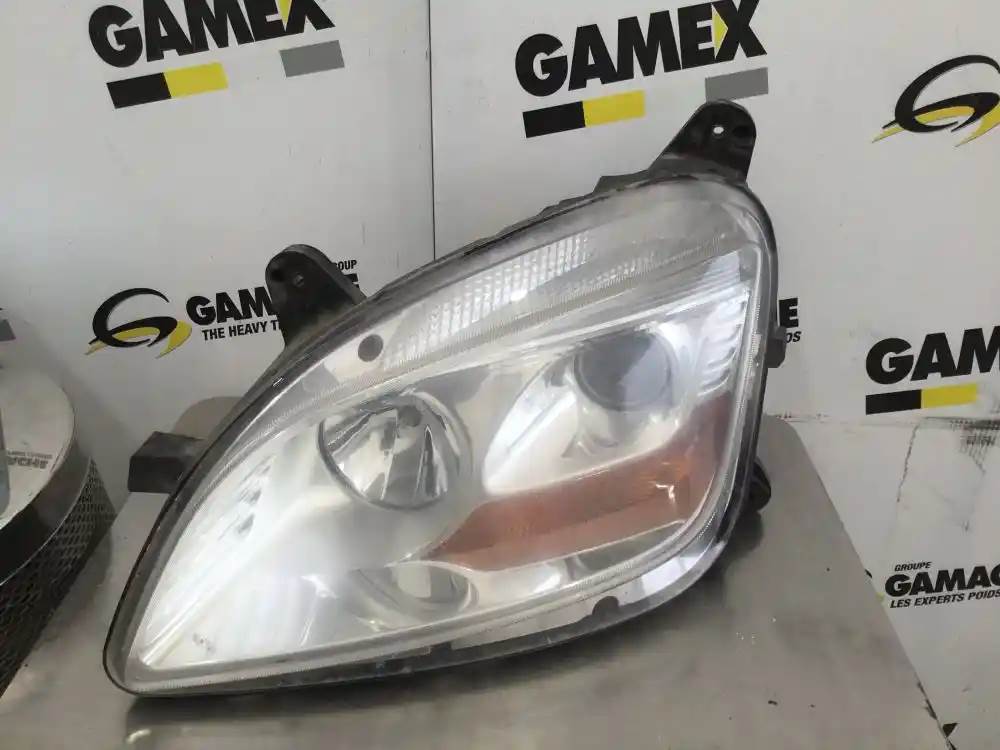 2017 Peterbilt 579 Headlight Assembly For Sale | Île-Aux-Noix, QC ...