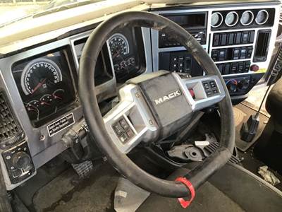 Mack Steering Wheel for a 2019 Mack GR64 For Sale | Île-Aux-Noix, QC ...