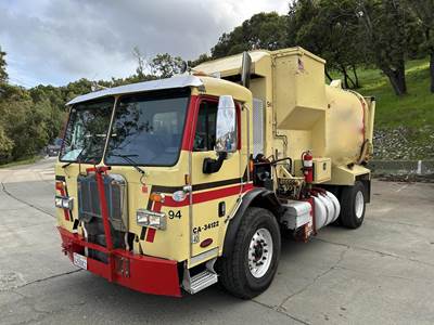 2014 Peterbilt 320 Single Axle Garbage Truck - Paccar, Automatic For ...