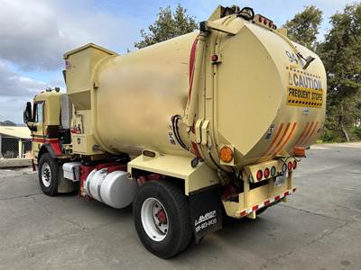 2014 Peterbilt 320 Single Axle Garbage Truck - Paccar, Automatic For ...