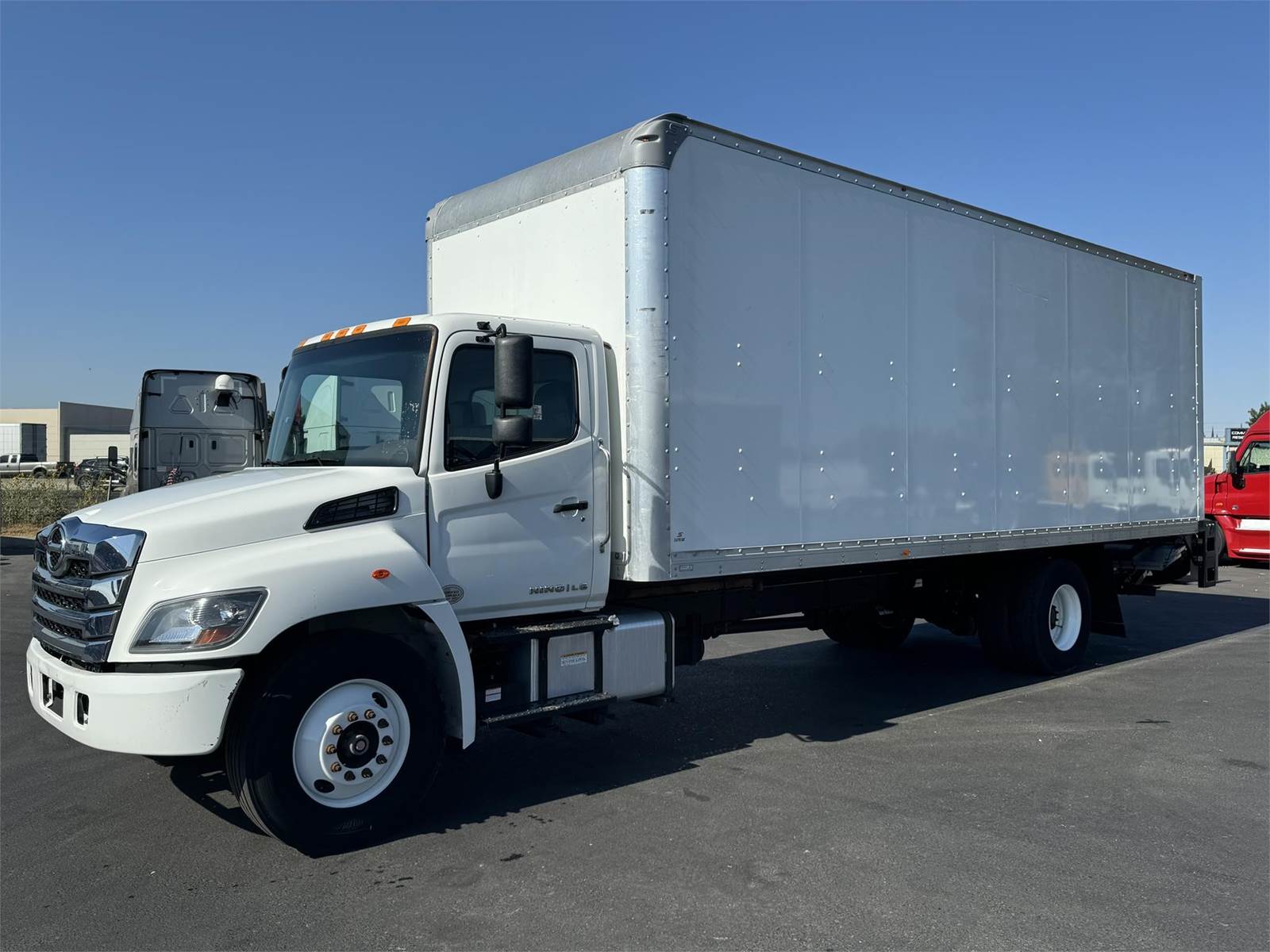 2021 Hino 268 26 ft Box Truck - 230HP, Automatic, Liftgate For Sale ...