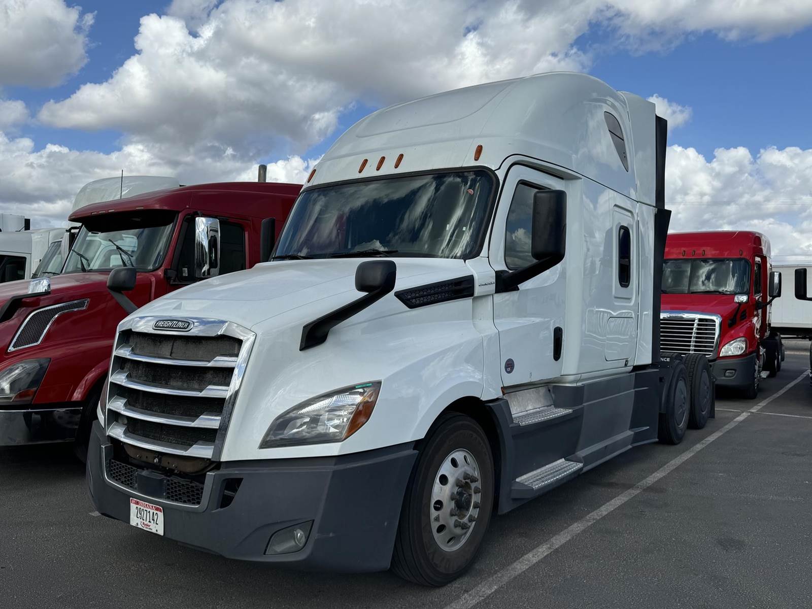 2020 Freightliner Cascadia 126 Sleeper Semi Truck - 72" Raised Roof ...