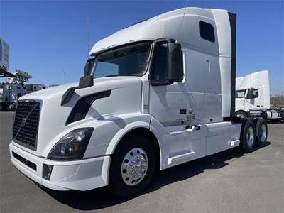 Volvo Sleeper Semi Trucks For Sale | MyLittleSalesman.com
