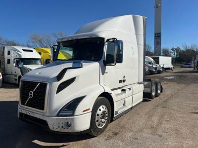 Volvo Sleeper Semi Trucks For Sale | MyLittleSalesman.com