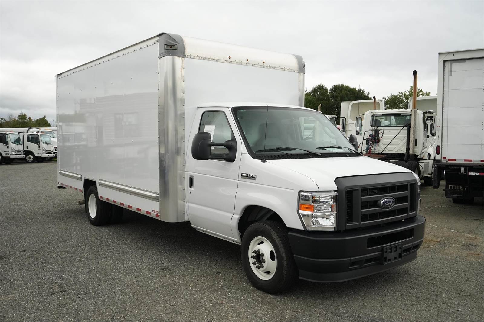 2022 Ford E-350 16 ft Box Truck - 300HP, 6 Speed Automatic, Roll up Door For Sale, 2,487 Miles ...