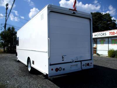 2015 Ford Stripped Chassis 16' STEP VAN ,, CNG FUEL ,, COLD BOX ...