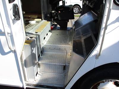 2014 Freightliner M Line Walk-in Van STEP VAN ** DOCK HEIGHT ...