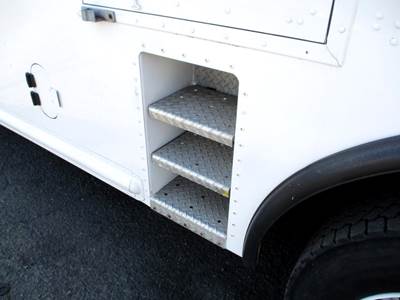 2014 Freightliner M Line Walk-in Van STEP VAN ** DOCK HEIGHT ...