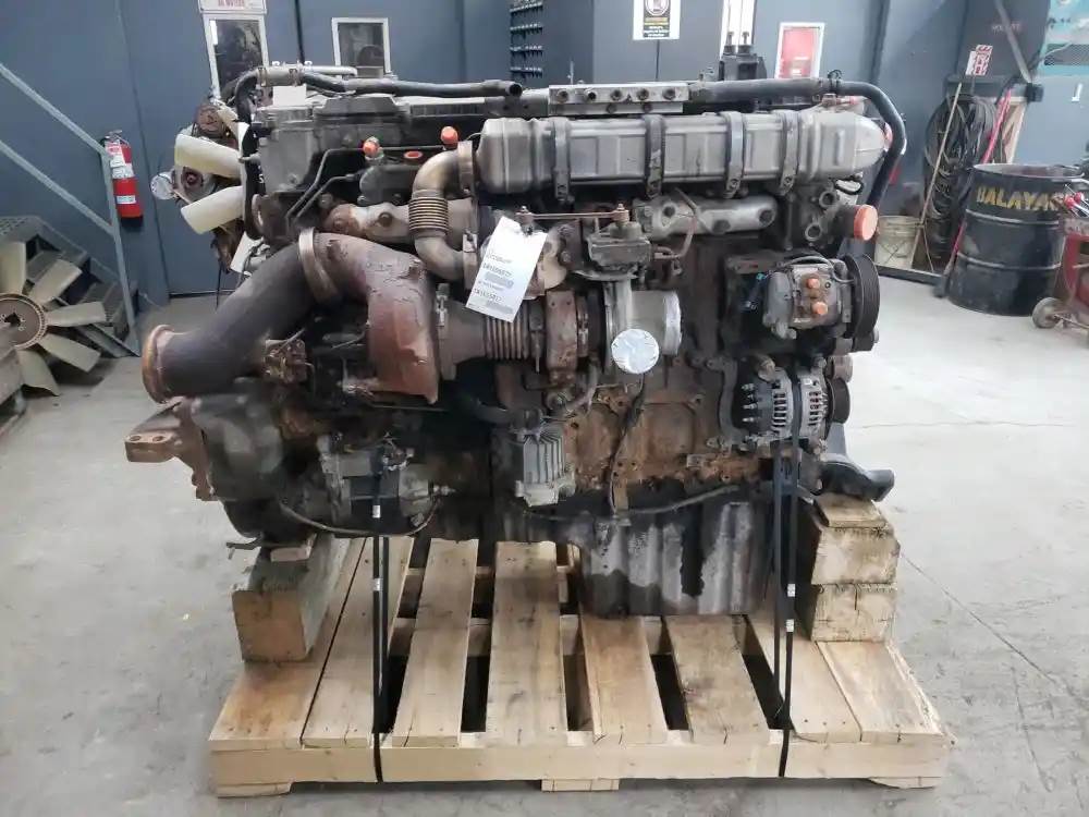Detroit Engine for a 2013 Freightliner For Sale | Ste-Julie, QC, Canada ...