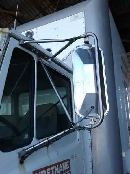Freightliner Mirror for a 1995 Freightliner FL-80 For Sale | Ste-Julie ...
