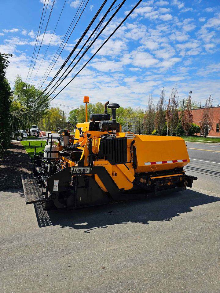 2010 LeeBoy 8500B Asphalt Paver For Sale, 700 Hours | Northeast Usa, CA ...