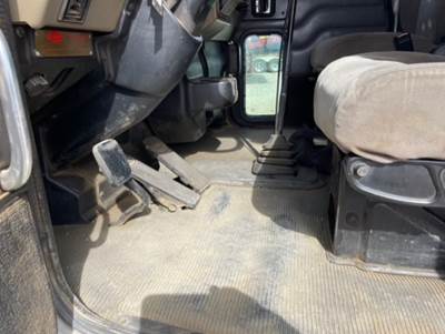 2005 Peterbilt 335 Mechanic / Service Truck For Sale, 10,700 Hours ...