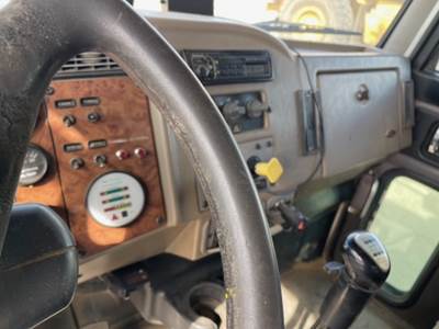 2005 Peterbilt 335 Mechanic / Service Truck For Sale, 10,700 Hours ...