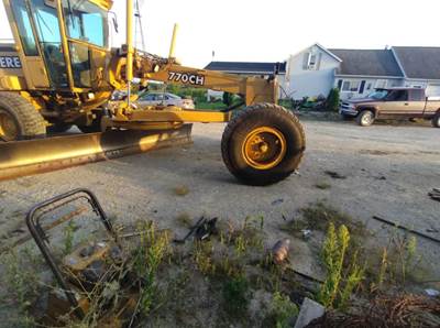 2000 John Deere 770CH Motor Grader (2) For Sale, 11,500 Hours | Midwest ...