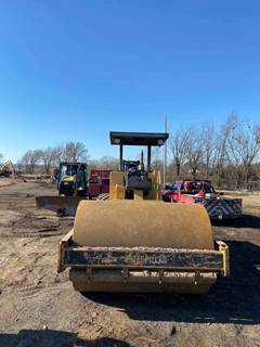 1998 Caterpillar CS-563C Smooth Drum Roller Compactor For Sale, 3,700 ...