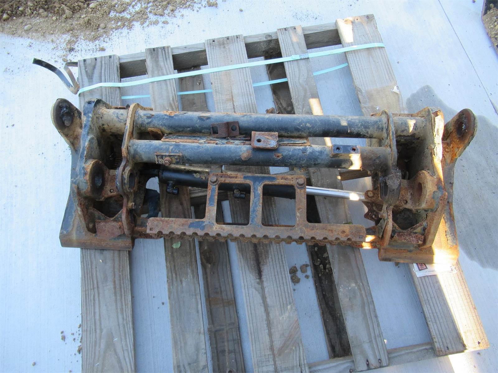 2020 Caterpillar 259D3 QUICK COUPLER PLATE Hydraulic Quick Coupler For ...