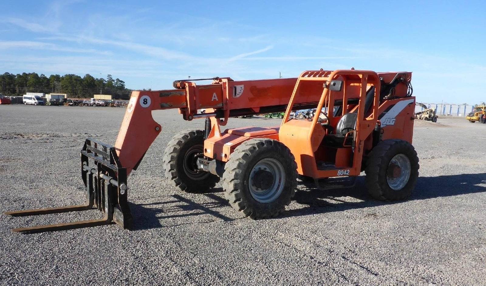 2006 SkyTrak 8042 Telehandler - 8000lb Capacity, 42ft Lift Height For ...