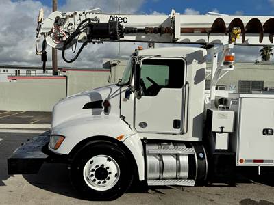 2015 ALTEC DM47B DIGGER DERRICK MOUNTED ON KW T370, 47' SHEAVE HEIGHT ...