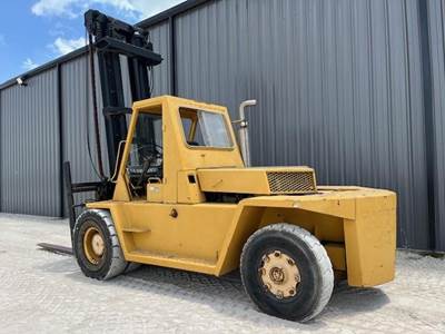 1988 Caterpillar V300B Pneumatic Tire Forklift - 30000lb Capacity For ...