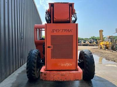 2006 SkyTrak 8042 Telehandler - 8000lb Capacity, 42ft Lift Height For ...