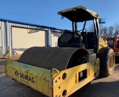 2015 BOMAG BW211D-50 Smooth Drum Roller Compactor For Sale, 2,472 Hours ...