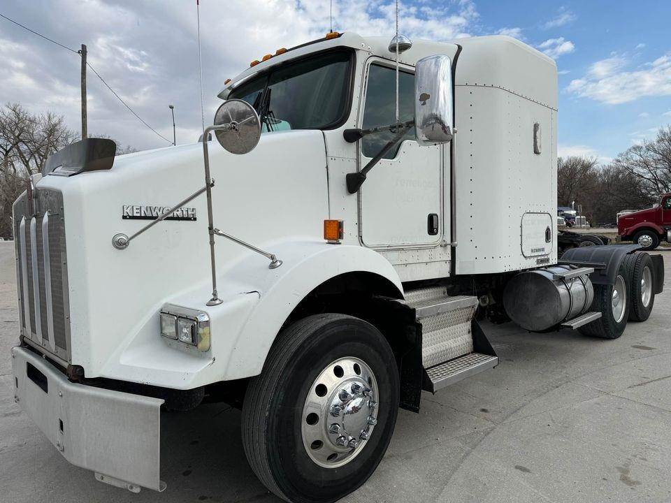 2009 Kenworth T800 Sleeper Semi Truck - 60" Flat Top Sleeper ...