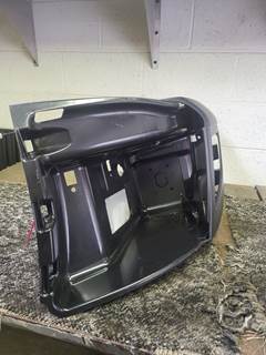 Volvo VNL Bumper End for 2018-2023 VNL LH With Fog light Cutout For ...