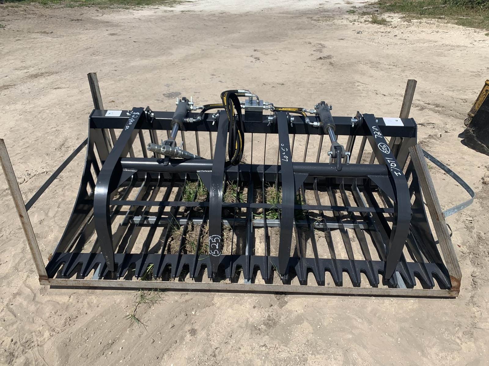 JCT NEW 72" UNIVERSAL GRAPPLE TRASH RAKE Scrap / Salvage Grapple For ...