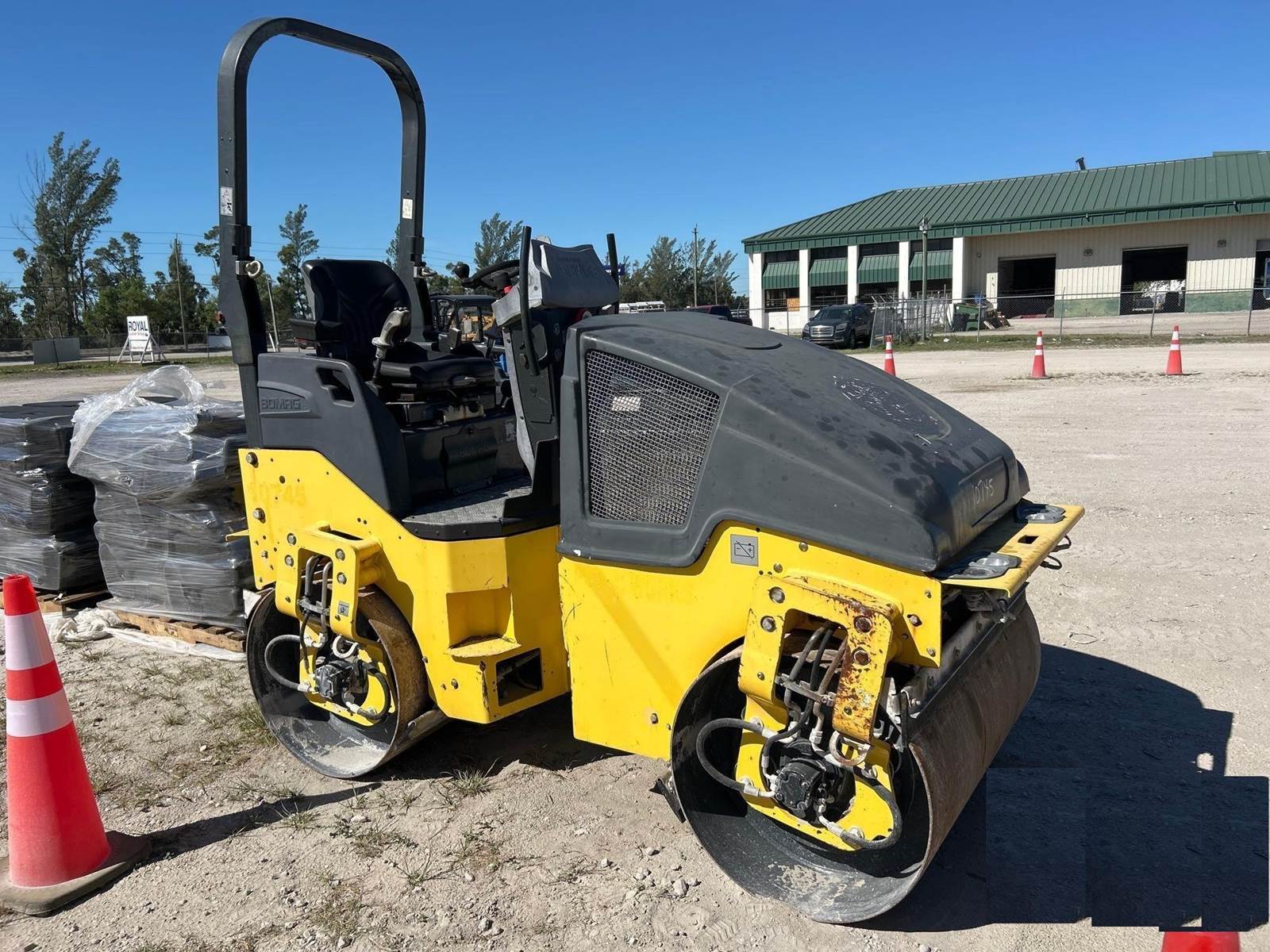 2018 BOMAG BW120SL-5 Smooth Drum Roller Compactor For Sale, 380 Hours ...