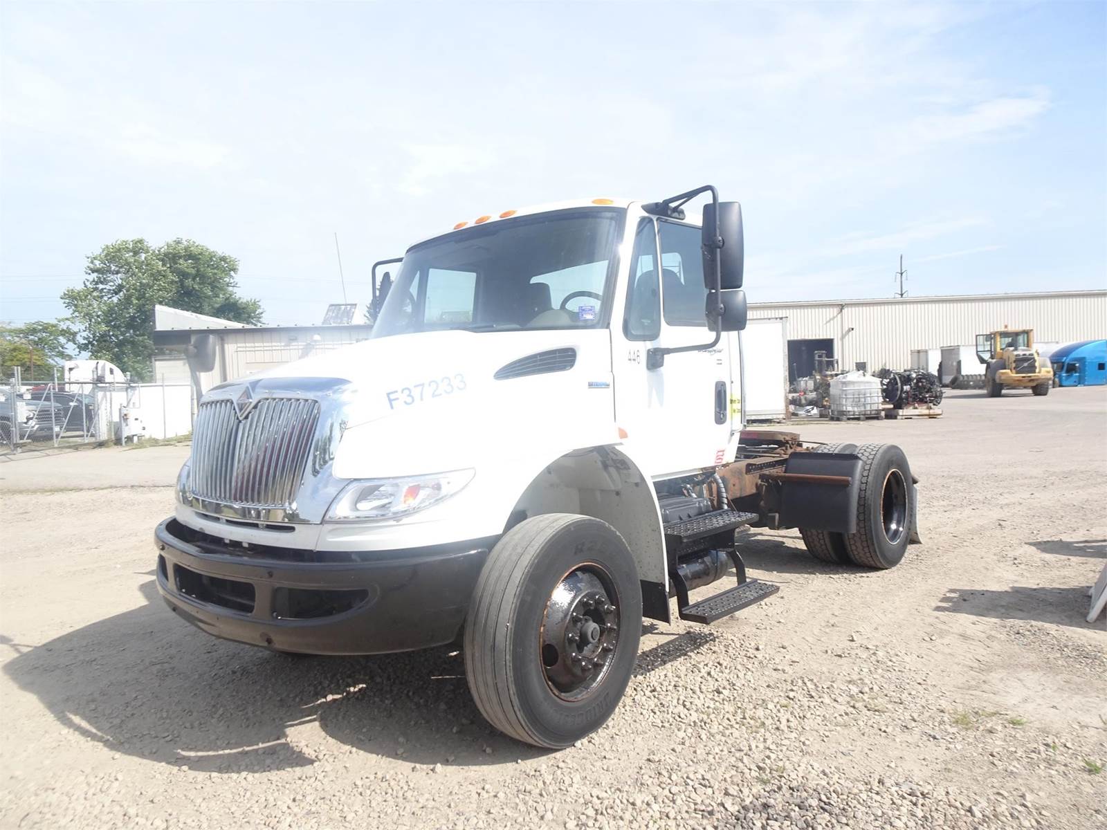 2009 International DuraStar 4400 Day Cab Truck - MAXXFORCE DT 300HP ...