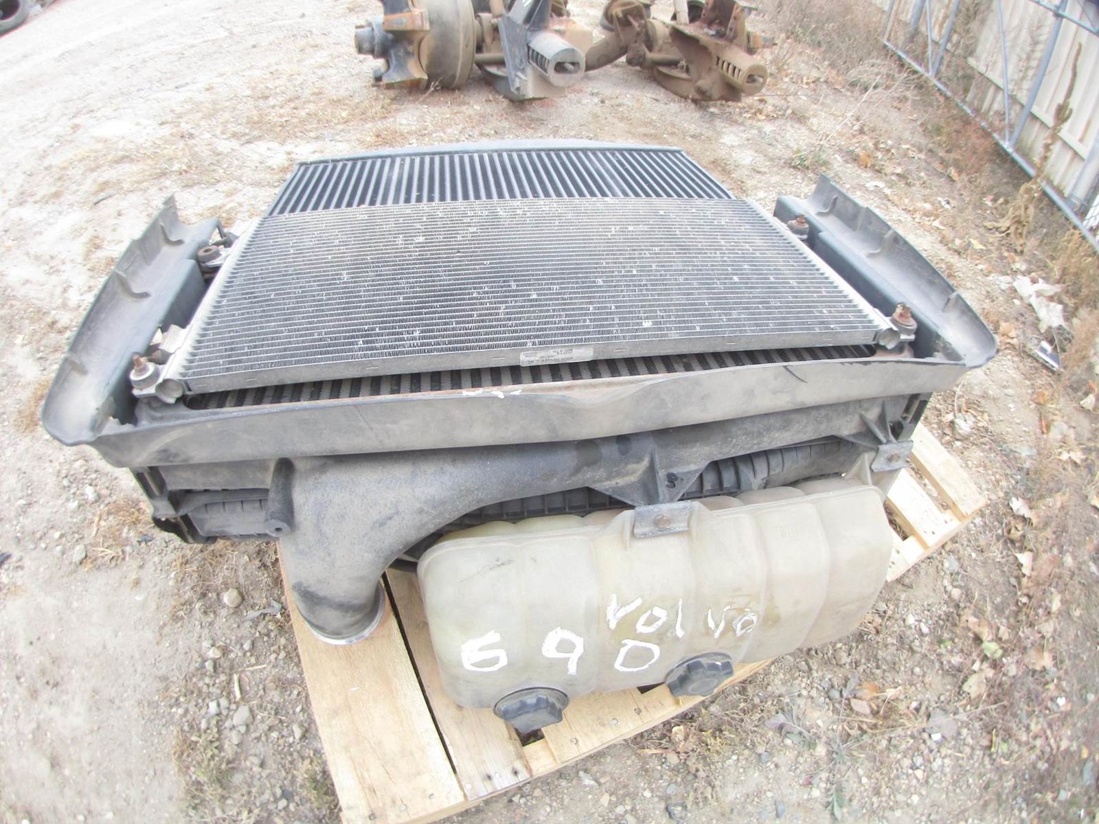 Volvo VNL Radiator For Sale | Lakeville, MN | RADIATOR-690 ...