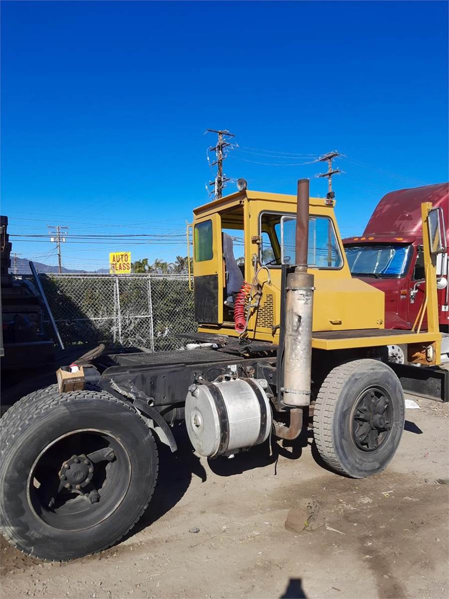 1998 Ottawa 30 Yard Spotter Truck - Cummins For Sale, 8,700 Miles ...
