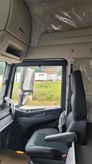 2023 NIKOLA TRE Sleeper Semi Truck - 645HP, Automatic For Sale ...