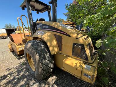 2005 Caterpillar CP563E Smooth Drum Roller Compactor For Sale, 3,064 ...