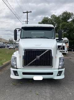 2012 Volvo VNL64T300 Day Cab Truck - D13 405HP, 10 Speed Manual For ...