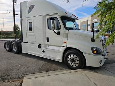 Used Semi Trucks For Sale (with Sleepers) | MyLittleSalesman.com