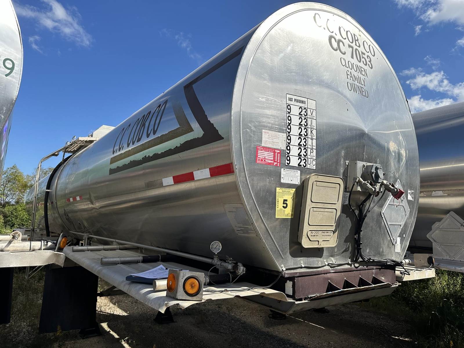 1983 Brenner U2351 6700 GALLON SR CHEMICAL TRAILER Chemical / Acid Tank ...