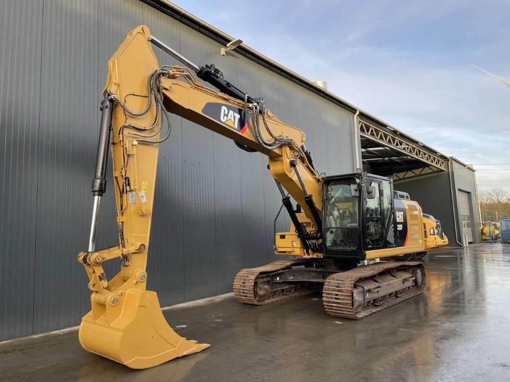 2016 Caterpillar 323FL Excavator For Sale, 8,424 Hours | Venlo ...